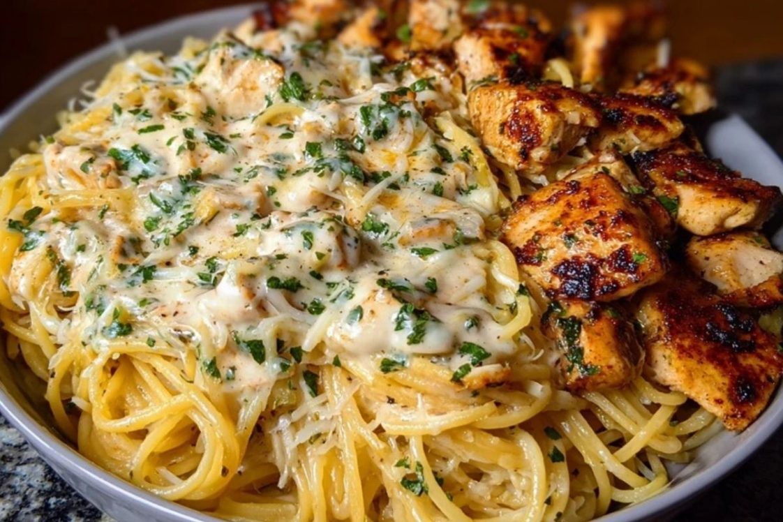 Creamy Velveeta Chicken Spaghetti with Mozzarella Garlic Cheese Sauce
