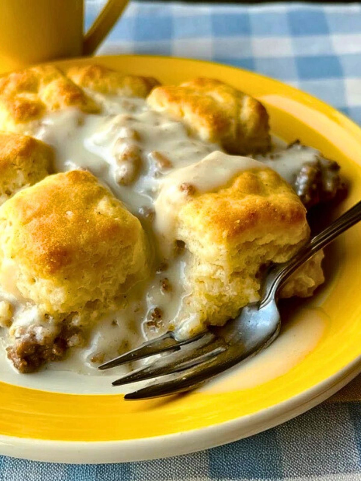 Lazy Biscuits & Gravy Breakfast Casserole